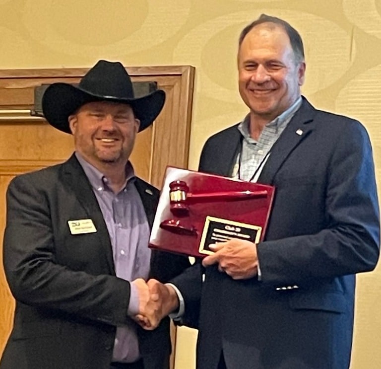 Commissioner Merrit Linke receives Club 20 award | SkyHiNews.com